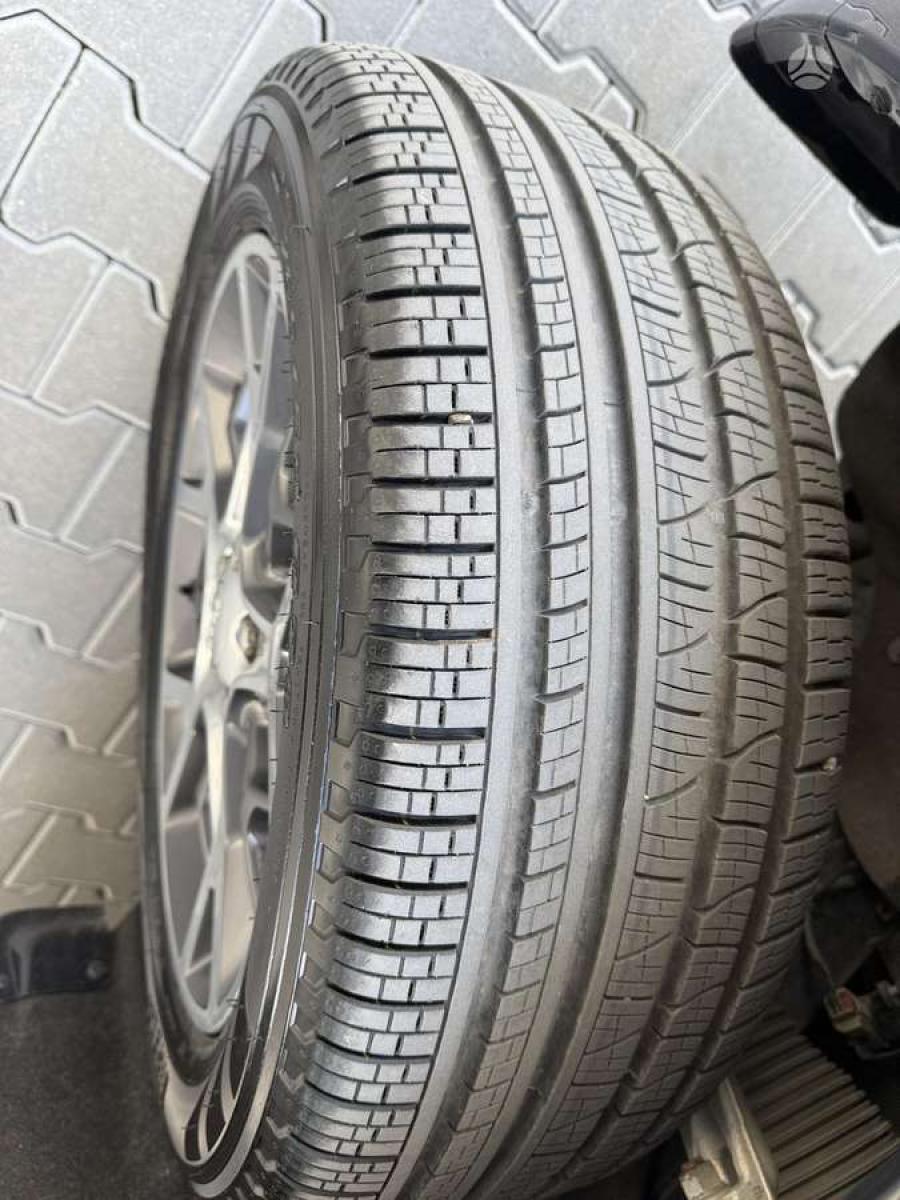 Melns Jeep Grand Cherokee 2020 Šauļi, ar dzinēja tilpumu 2.99 L un nobraukumu 240 tūkst. km par 13200 €, foto 27 vietnē AUTOMOTO.COM.LV