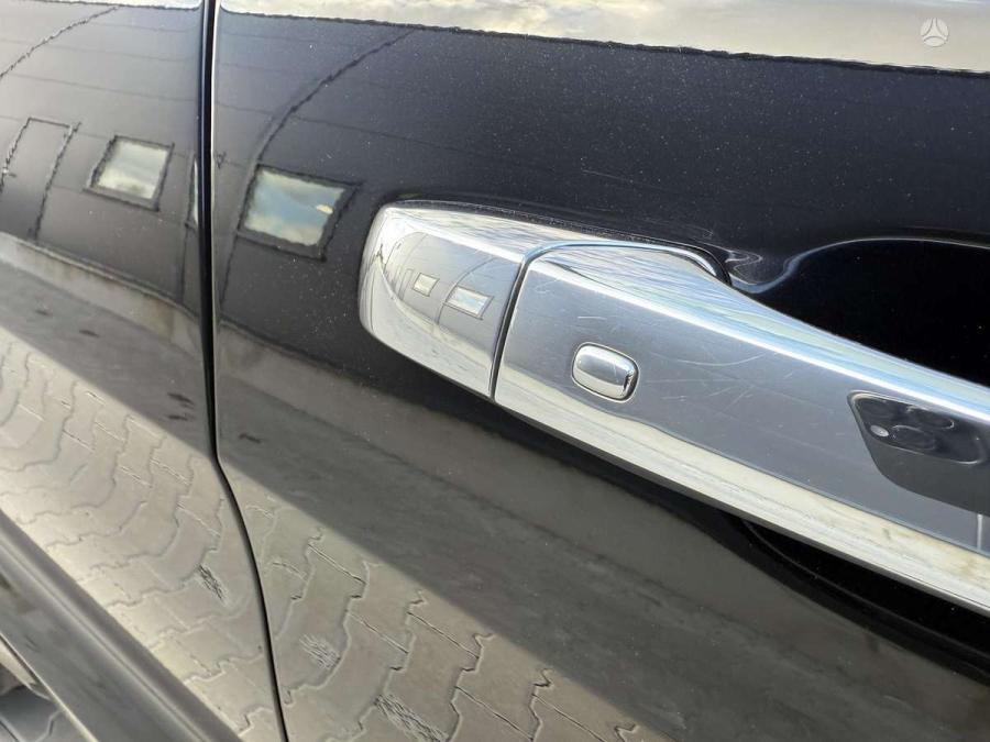 Melns Jeep Grand Cherokee 2020 Šauļi, ar dzinēja tilpumu 2.99 L un nobraukumu 240 tūkst. km par 13200 €, foto 29 vietnē AUTOMOTO.COM.LV
