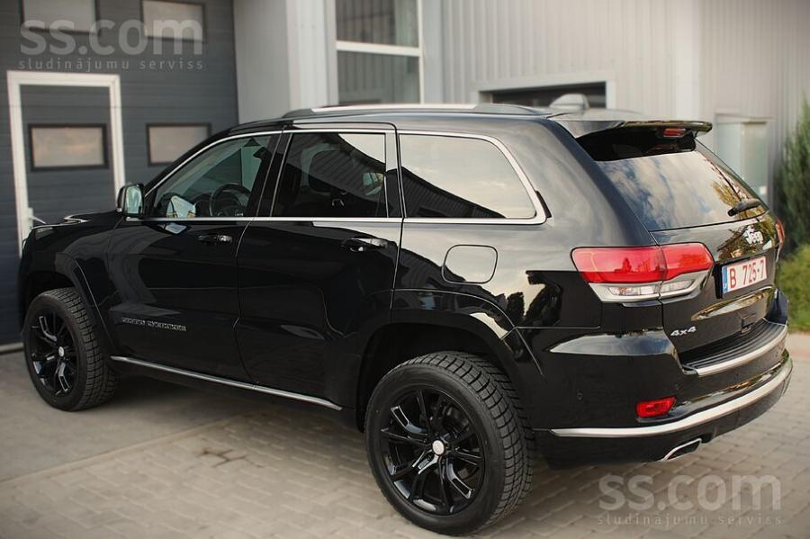 Black Jeep Grand Cherokee 2020 in Riga, with an engine capacity of 3.00 L and mileage of 0 thousand km for 26800 €, photo 5 on AUTOMOTO.COM.LV