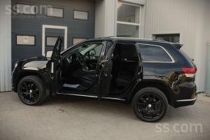 Black Jeep Grand Cherokee 2020 in Riga, with an engine capacity of 3.00 L and mileage of 0 thousand km for 26800 €, photo 10 on AUTOMOTO.COM.LV