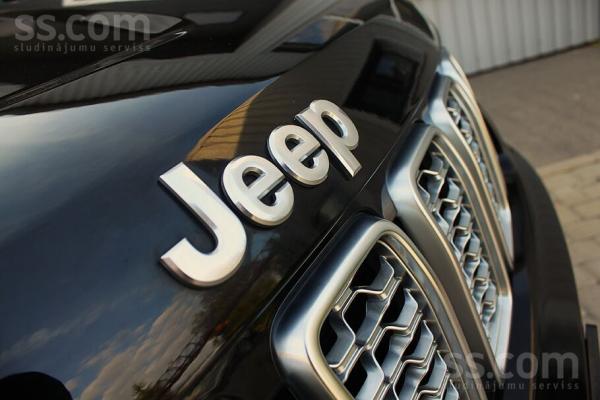 Black Jeep Grand Cherokee 2020 in Riga, with an engine capacity of 3.00 L and mileage of 0 thousand km for 26800 €, photo 11 on AUTOMOTO.COM.LV