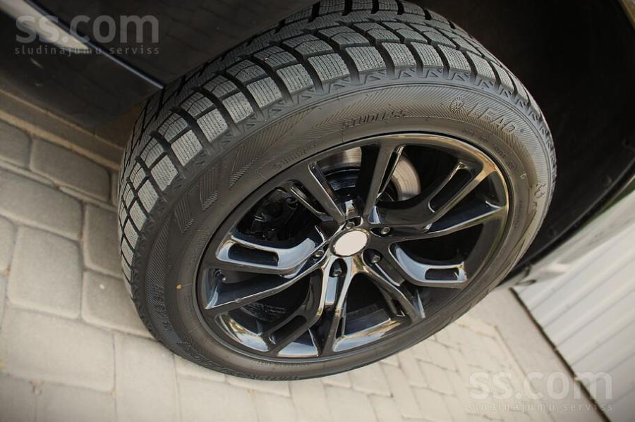 Black Jeep Grand Cherokee 2020 in Riga, with an engine capacity of 3.00 L and mileage of 0 thousand km for 26800 €, photo 35 on AUTOMOTO.COM.LV