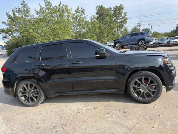 Black Jeep Grand Cherokee 2020 in Klaipeda, with an engine capacity of 3.60 L and mileage of 61 thousand km for 13350 €, photo 5 on AUTOMOTO.COM.LV