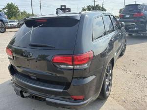 Melns Jeep Grand Cherokee 2020 Klaipėda, ar dzinēja tilpumu 3.60 L un nobraukumu 61 tūkst. km par 13350 €, foto 7 vietnē AUTOMOTO.COM.LV