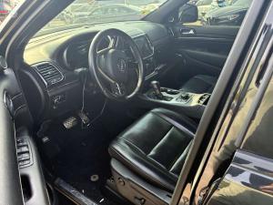 Melns Jeep Grand Cherokee 2020 Klaipėda, ar dzinēja tilpumu 3.60 L un nobraukumu 61 tūkst. km par 13350 €, foto 19 vietnē AUTOMOTO.COM.LV