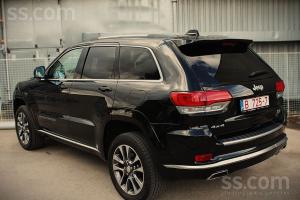 Black Jeep Grand Cherokee 2020 in Riga, with an engine capacity of 3.00 L and mileage of 0 thousand km for 21990 €, photo 3 on AUTOMOTO.COM.LV