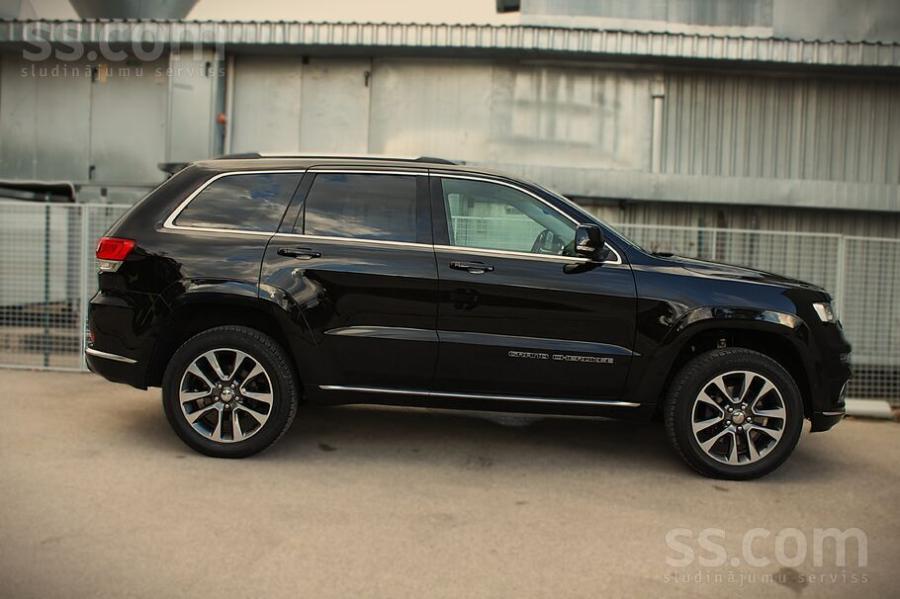 Melns Jeep Grand Cherokee 2020 Rīga, ar dzinēja tilpumu 3.00 L un nobraukumu 0 tūkst. km par 21990 €, foto 8 vietnē AUTOMOTO.COM.LV