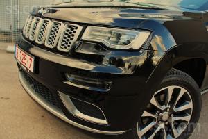 Melns Jeep Grand Cherokee 2020 Rīga, ar dzinēja tilpumu 3.00 L un nobraukumu 0 tūkst. km par 21990 €, foto 12 vietnē AUTOMOTO.COM.LV