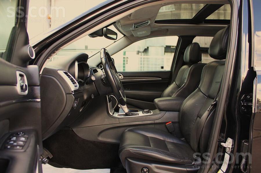 Melns Jeep Grand Cherokee 2020 Rīga, ar dzinēja tilpumu 3.00 L un nobraukumu 0 tūkst. km par 21990 €, foto 17 vietnē AUTOMOTO.COM.LV