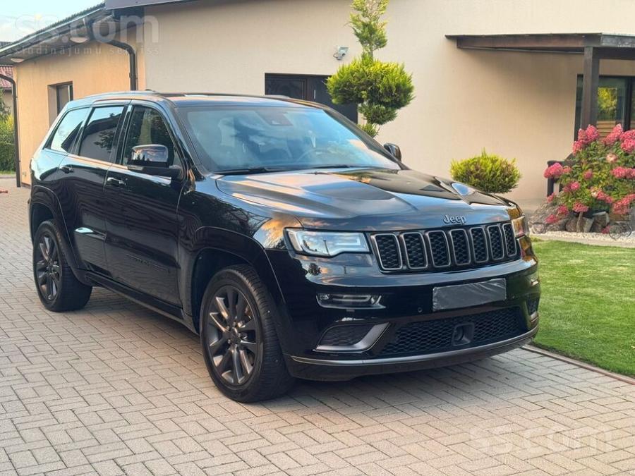 Black Jeep Grand Cherokee 2020 in Jurmala, with an engine capacity of 3.00 L and mileage of 0 thousand km for 20950 €, photo 8 on AUTOMOTO.COM.LV