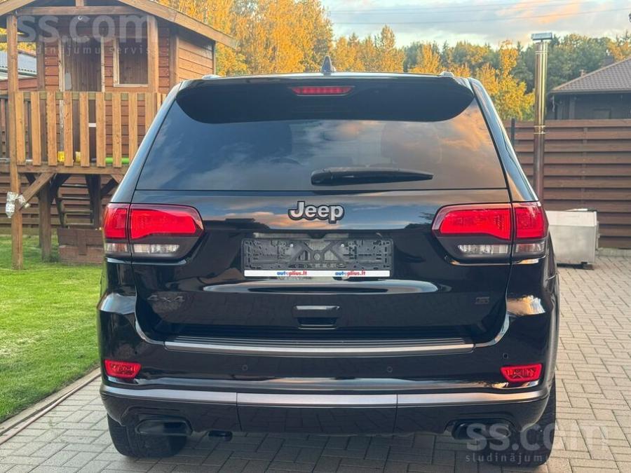 Black Jeep Grand Cherokee 2020 in Jurmala, with an engine capacity of 3.00 L and mileage of 0 thousand km for 20950 €, photo 10 on AUTOMOTO.COM.LV