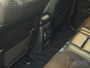 Black Jeep Grand Cherokee 2020 in Jurmala, with an engine capacity of 3.00 L and mileage of 0 thousand km for 20950 €, photo 13 on AUTOMOTO.COM.LV
