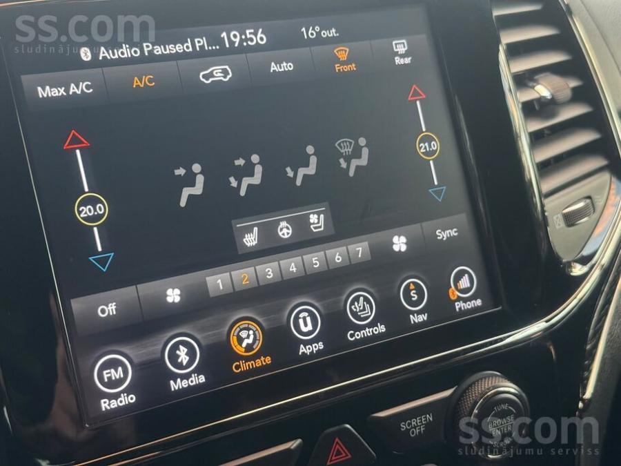 Black Jeep Grand Cherokee 2020 in Jurmala, with an engine capacity of 3.00 L and mileage of 0 thousand km for 20950 €, photo 19 on AUTOMOTO.COM.LV