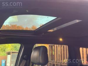 Black Jeep Grand Cherokee 2020 in Jurmala, with an engine capacity of 3.00 L and mileage of 0 thousand km for 20950 €, photo 21 on AUTOMOTO.COM.LV