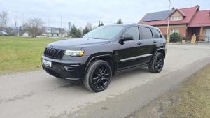 Black Jeep Grand Cherokee 2021 in Siauliai, with an engine capacity of 3.60 L and mileage of 79 thousand km for 21500 €, photo  on AUTOMOTO.COM.LV