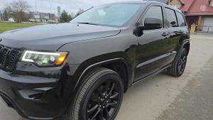 Black Jeep Grand Cherokee 2021 in Siauliai, with an engine capacity of 3.60 L and mileage of 79 thousand km for 21500 €, photo 9 on AUTOMOTO.COM.LV