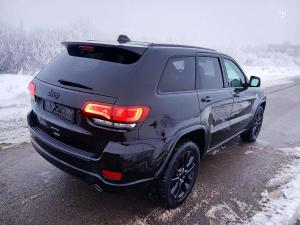 Black Jeep Grand Cherokee 2021 in Telschi, with an engine capacity of 3.60 L and mileage of 103 thousand km for 20999 €, photo 14 on AUTOMOTO.COM.LV