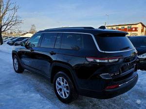 Black Jeep Grand Cherokee 2021 in Kretinga, with an engine capacity of 3.60 L and mileage of 61 thousand km for 34900 €, photo 5 on AUTOMOTO.COM.LV