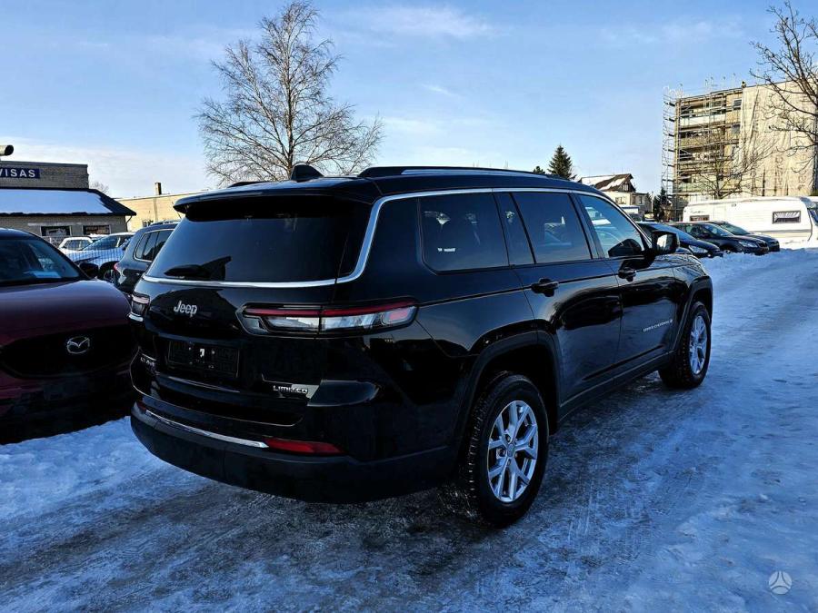 Black Jeep Grand Cherokee 2021 in Kretinga, with an engine capacity of 3.60 L and mileage of 61 thousand km for 34900 €, photo 7 on AUTOMOTO.COM.LV