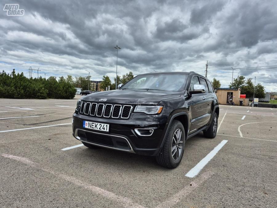 Black Jeep Grand Cherokee 2021 in Siauliai, with an engine capacity of 3.60 L and mileage of 43 thousand km for 23499 €, photo 1 on AUTOMOTO.COM.LV