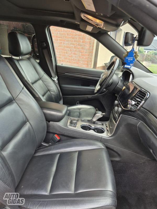Melns Jeep Grand Cherokee 2021 Šauļi, ar dzinēja tilpumu 3.60 L un nobraukumu 43 tūkst. km par 23499 €, foto 8 vietnē AUTOMOTO.COM.LV