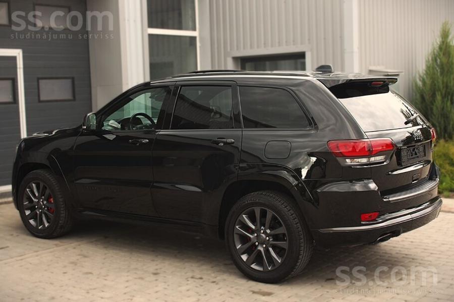 Black Jeep Grand Cherokee 2021 in Riga, with an engine capacity of 3.00 L and mileage of 0 thousand km for 21990 €, photo 5 on AUTOMOTO.COM.LV