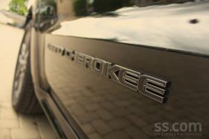 Black Jeep Grand Cherokee 2021 in Riga, with an engine capacity of 3.00 L and mileage of 0 thousand km for 21990 €, photo 11 on AUTOMOTO.COM.LV
