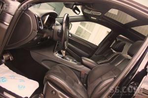 Black Jeep Grand Cherokee 2021 in Riga, with an engine capacity of 3.00 L and mileage of 0 thousand km for 21990 €, photo 17 on AUTOMOTO.COM.LV