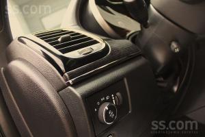Black Jeep Grand Cherokee 2021 in Riga, with an engine capacity of 3.00 L and mileage of 0 thousand km for 21990 €, photo 18 on AUTOMOTO.COM.LV