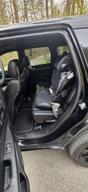 Melns Jeep Grand Cherokee 2021 Viļņa, ar dzinēja tilpumu 3.60 L un nobraukumu 159 tūkst. km par 21300 €, foto 13 vietnē AUTOMOTO.COM.LV