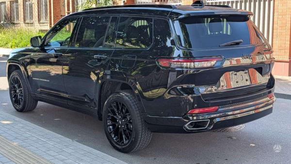 Black Jeep Grand Cherokee 2021 in Klaipeda, with an engine capacity of 3.60 L and mileage of 59 thousand km for 37950 €, photo 7 on AUTOMOTO.COM.LV