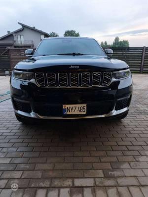 Black Jeep Grand Cherokee 2021 in Telschi, with an engine capacity of 3.60 L and mileage of 118 thousand km for 49999 €, photo 3 on AUTOMOTO.COM.LV