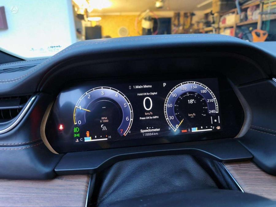 Black Jeep Grand Cherokee 2021 in Telschi, with an engine capacity of 3.60 L and mileage of 118 thousand km for 49999 €, photo 25 on AUTOMOTO.COM.LV