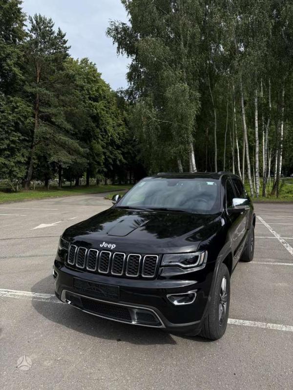 Black Jeep Grand Cherokee 2021 in Klaipeda, with an engine capacity of 3.60 L and mileage of 68 thousand km for 20500 €, photo 2 on AUTOMOTO.COM.LV