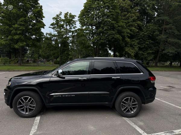 Black Jeep Grand Cherokee 2021 in Klaipeda, with an engine capacity of 3.60 L and mileage of 68 thousand km for 20500 €, photo 5 on AUTOMOTO.COM.LV
