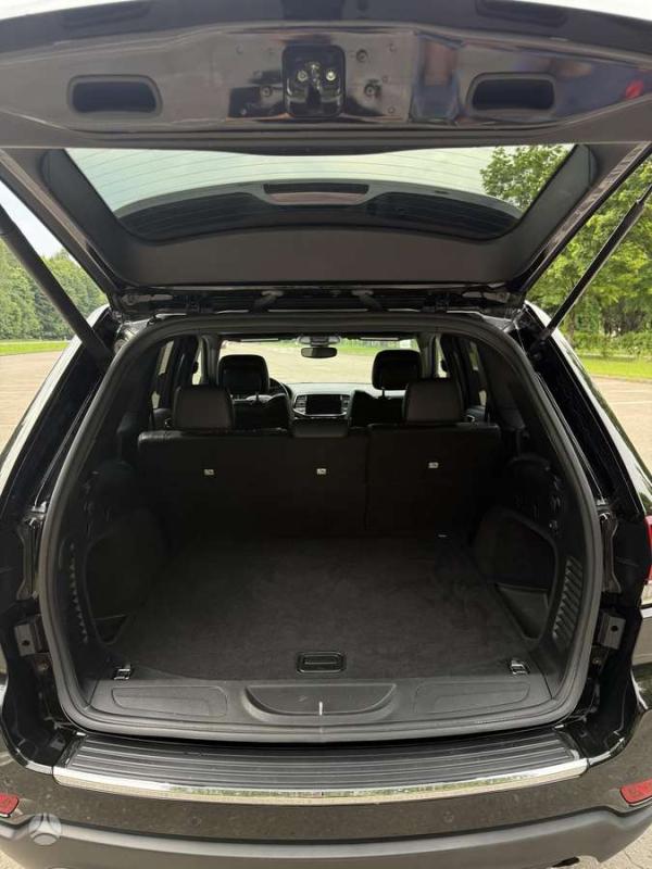 Black Jeep Grand Cherokee 2021 in Klaipeda, with an engine capacity of 3.60 L and mileage of 68 thousand km for 20500 €, photo 7 on AUTOMOTO.COM.LV