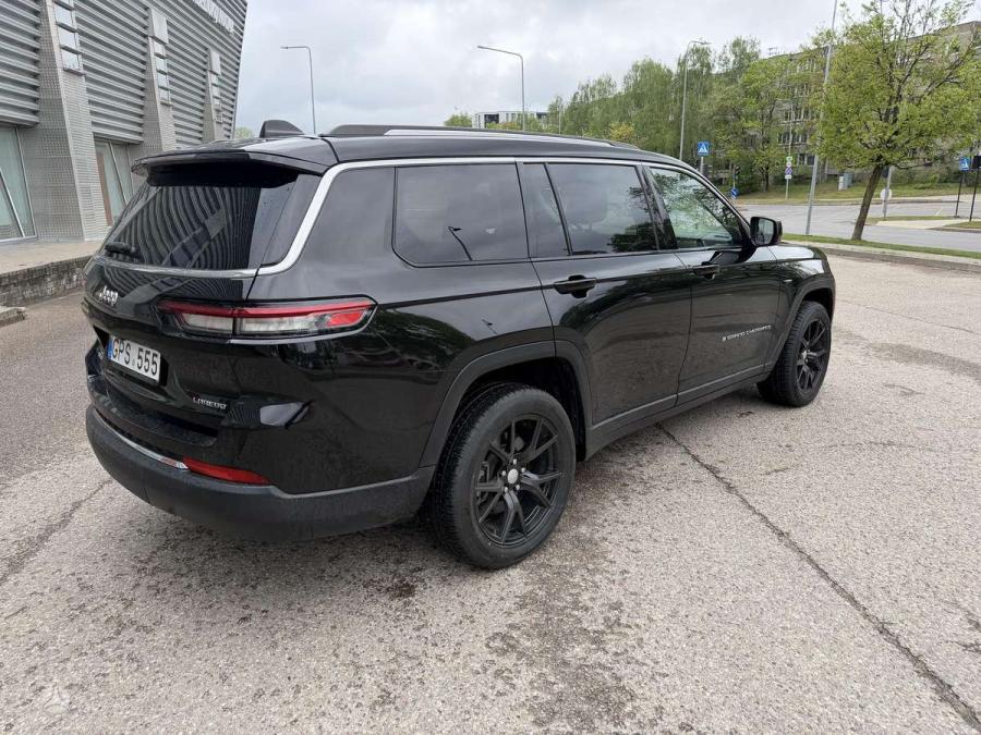Melns Jeep Grand Cherokee 2021 Viļņa, ar dzinēja tilpumu 3.60 L un nobraukumu 66 tūkst. km par 31500 €, foto 4 vietnē AUTOMOTO.COM.LV