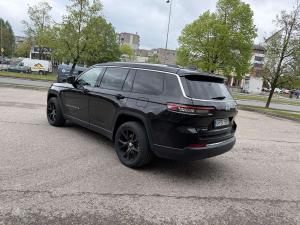 Melns Jeep Grand Cherokee 2021 Viļņa, ar dzinēja tilpumu 3.60 L un nobraukumu 66 tūkst. km par 31500 €, foto 6 vietnē AUTOMOTO.COM.LV