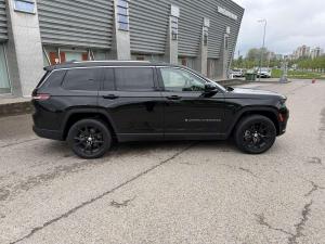 Melns Jeep Grand Cherokee 2021 Viļņa, ar dzinēja tilpumu 3.60 L un nobraukumu 66 tūkst. km par 31500 €, foto 7 vietnē AUTOMOTO.COM.LV