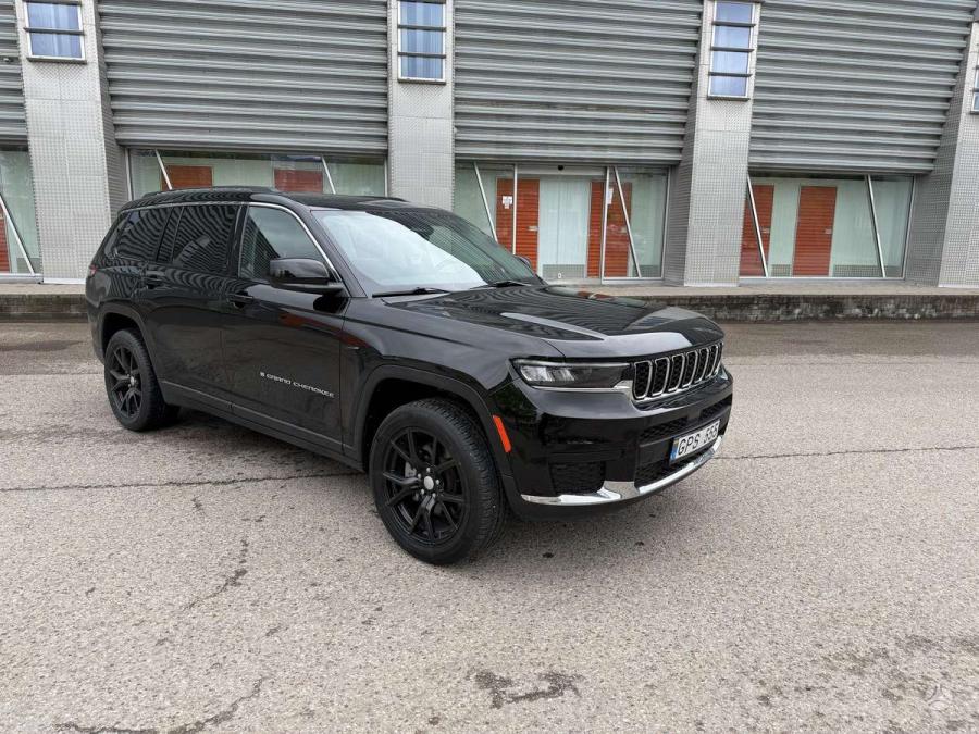 Melns Jeep Grand Cherokee 2021 Viļņa, ar dzinēja tilpumu 3.60 L un nobraukumu 66 tūkst. km par 31500 €, foto 8 vietnē AUTOMOTO.COM.LV