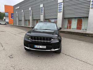 Melns Jeep Grand Cherokee 2021 Viļņa, ar dzinēja tilpumu 3.60 L un nobraukumu 66 tūkst. km par 31500 €, foto 10 vietnē AUTOMOTO.COM.LV