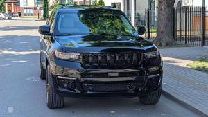 Black Jeep Grand Cherokee 2021 in Klaipeda, with an engine capacity of 3.60 L and mileage of 60 thousand km for 29900 €, photo 3 on AUTOMOTO.COM.LV