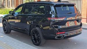 Black Jeep Grand Cherokee 2021 in Klaipeda, with an engine capacity of 3.60 L and mileage of 60 thousand km for 29900 €, photo 9 on AUTOMOTO.COM.LV