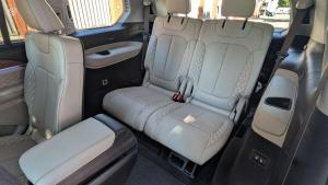 Black Jeep Grand Cherokee 2021 in Klaipeda, with an engine capacity of 3.60 L and mileage of 60 thousand km for 29900 €, photo 23 on AUTOMOTO.COM.LV