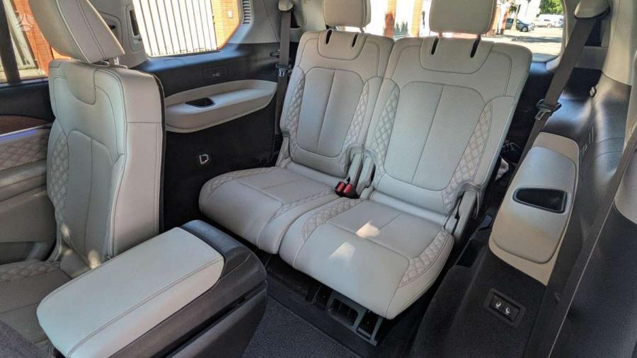 Black Jeep Grand Cherokee 2021 in Klaipeda, with an engine capacity of 3.60 L and mileage of 60 thousand km for 29900 €, photo 23 on AUTOMOTO.COM.LV