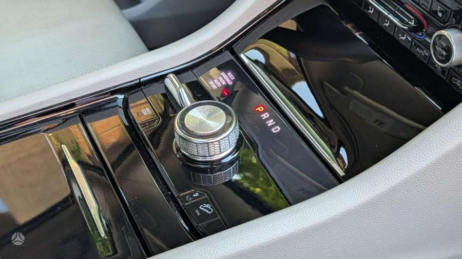 Black Jeep Grand Cherokee 2021 in Klaipeda, with an engine capacity of 3.60 L and mileage of 60 thousand km for 29900 €, photo 24 on AUTOMOTO.COM.LV
