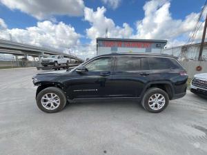 Black Jeep Grand Cherokee 2022 in Ukmerge, with an engine capacity of 3.60 L and mileage of 25 thousand km for 19990 €, photo 2 on AUTOMOTO.COM.LV