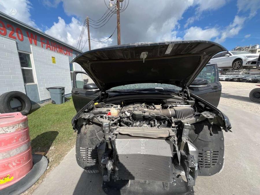 Black Jeep Grand Cherokee 2022 in Ukmerge, with an engine capacity of 3.60 L and mileage of 25 thousand km for 19990 €, photo 11 on AUTOMOTO.COM.LV