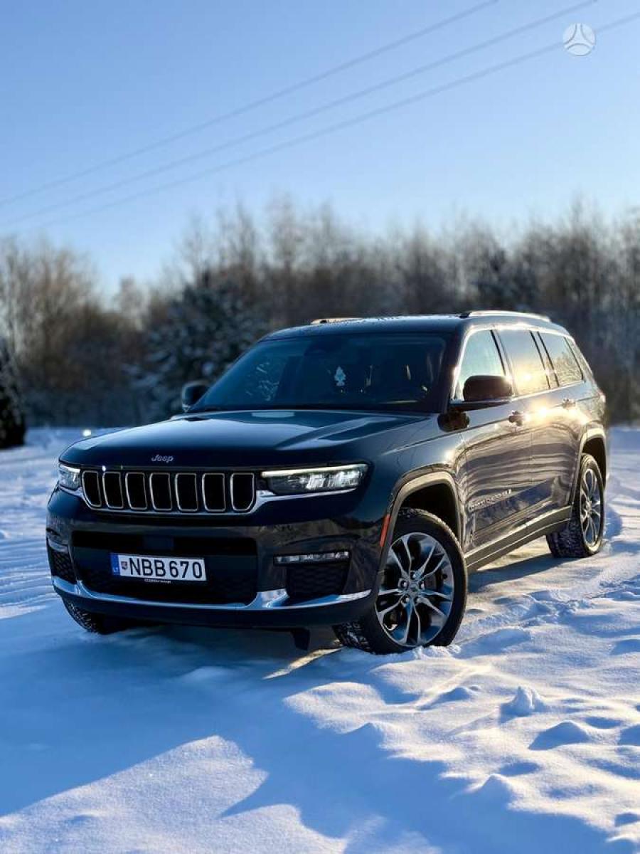 Black Jeep Grand Cherokee 2022 in Alytus, with an engine capacity of 3.60 L and mileage of 117 thousand km for 38000 €, photo 1 on AUTOMOTO.COM.LV