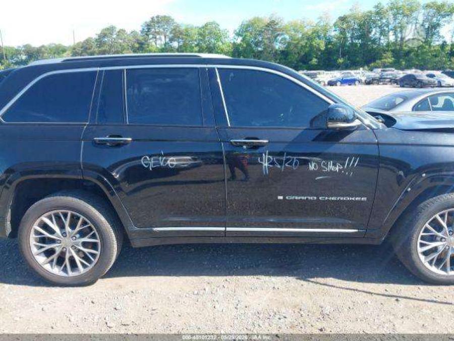 Melns Jeep Grand Cherokee 2022 Viļņa, ar dzinēja tilpumu 2.00 L un nobraukumu 147 tūkst. km par 14999 €, foto 8 vietnē AUTOMOTO.COM.LV